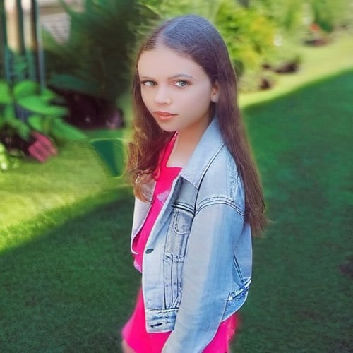Nicki_Fleming_Beauty - SDXL_V4 - Free AI Model | Tensor.Art | Tensor.Art
